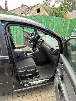 Melns Ford C-Max 2004 Radviliškis, ar dzinēja tilpumu 1.80 L un nobraukumu 210 tūkst. km par 650 €, foto 10 vietnē AUTOMOTO.COM.LV