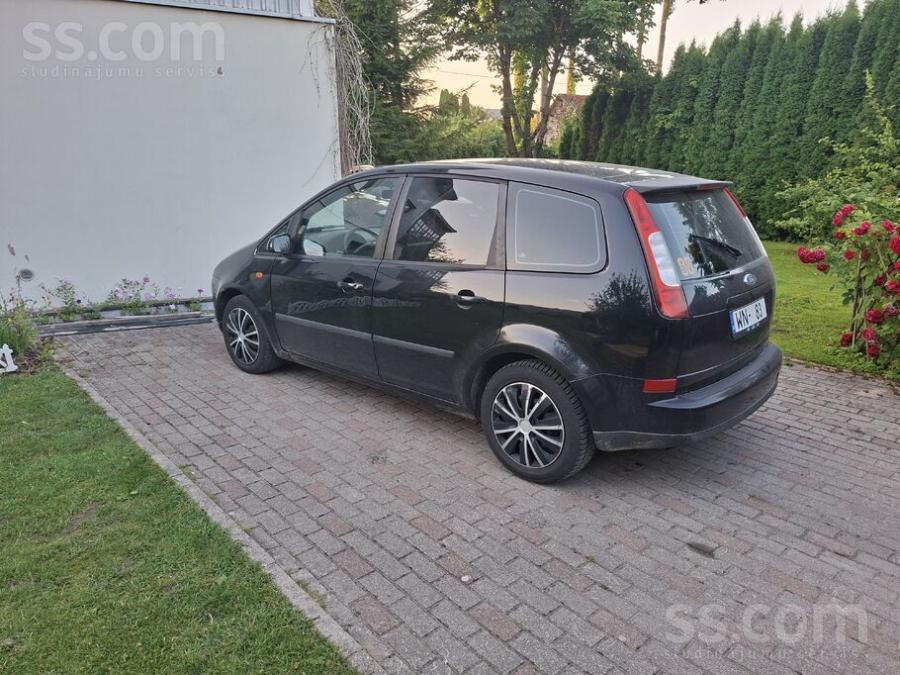 Black Ford C-Max 2005 in Ogre, with an engine capacity of 1.60 L and mileage of 305 thousand km for 1250 €, photo 4 on AUTOMOTO.COM.LV