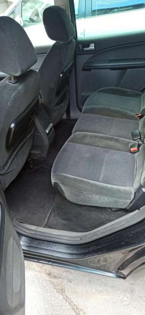Black Ford C-Max 2006 in Siauliai, with an engine capacity of 1.56 L and mileage of 288 thousand km for 900 €, photo 7 on AUTOMOTO.COM.LV