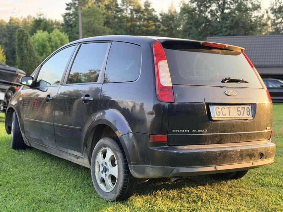 Black Ford C-Max 2007 in Utena, with an engine capacity of 1.56 L and mileage of 275 thousand km for 320 €, photo 5 on AUTOMOTO.COM.LV