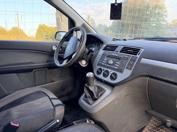 Black Ford C-Max 2007 in Utena, with an engine capacity of 1.56 L and mileage of 275 thousand km for 320 €, photo 8 on AUTOMOTO.COM.LV