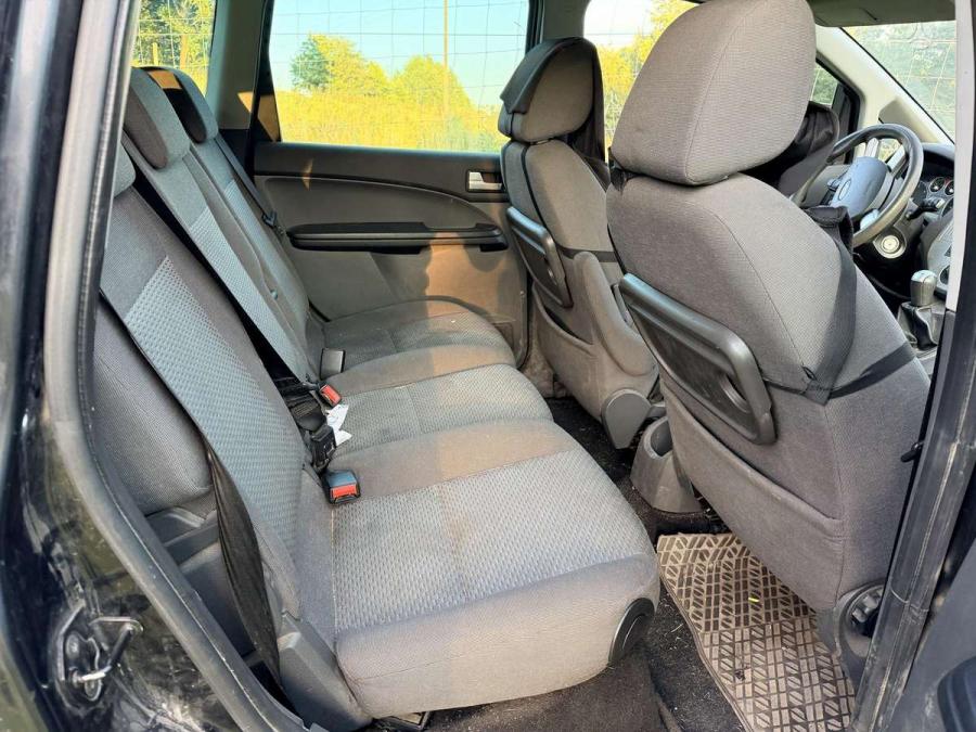 Black Ford C-Max 2007 in Utena, with an engine capacity of 1.56 L and mileage of 275 thousand km for 320 €, photo 9 on AUTOMOTO.COM.LV