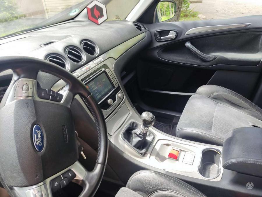 Melns Ford C-Max 2008 Utena, ar dzinēja tilpumu 2.00 L un nobraukumu 288 tūkst. km par 3150 €, foto 15 vietnē AUTOMOTO.COM.LV