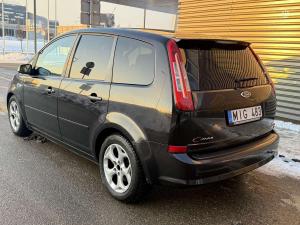 Black Ford C-Max 2009 in Vilnius, with an engine capacity of 1.56 L and mileage of 228 thousand km for 1900 €, photo 5 on AUTOMOTO.COM.LV