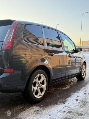 Black Ford C-Max 2009 in Vilnius, with an engine capacity of 1.56 L and mileage of 228 thousand km for 1900 €, photo 12 on AUTOMOTO.COM.LV