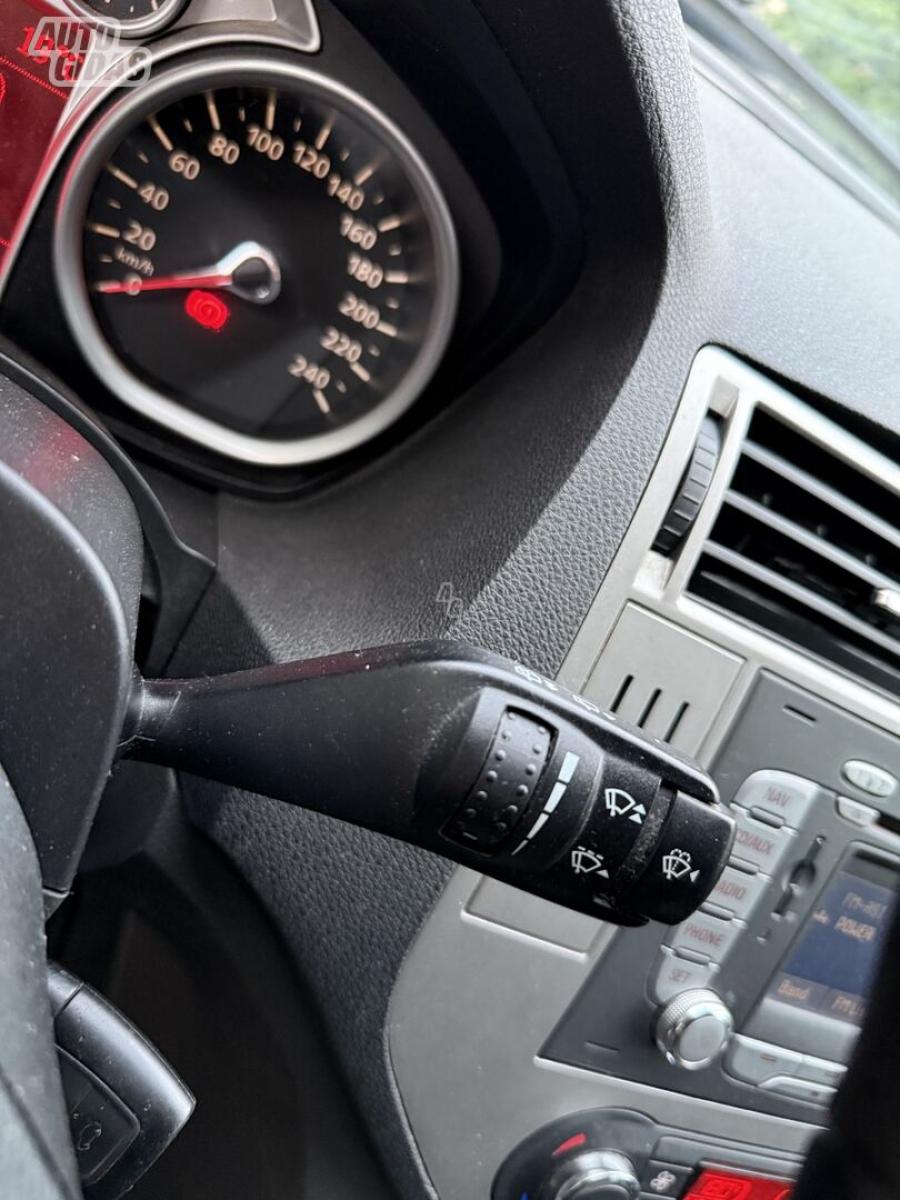 Black Ford C-Max 2009 in Alytus, with an engine capacity of 1.60 L and mileage of 264 thousand km for 2350 €, photo 18 on AUTOMOTO.COM.LV