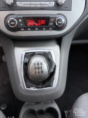 Black Ford C-Max 2009 in Alytus, with an engine capacity of 1.60 L and mileage of 264 thousand km for 2350 €, photo 19 on AUTOMOTO.COM.LV