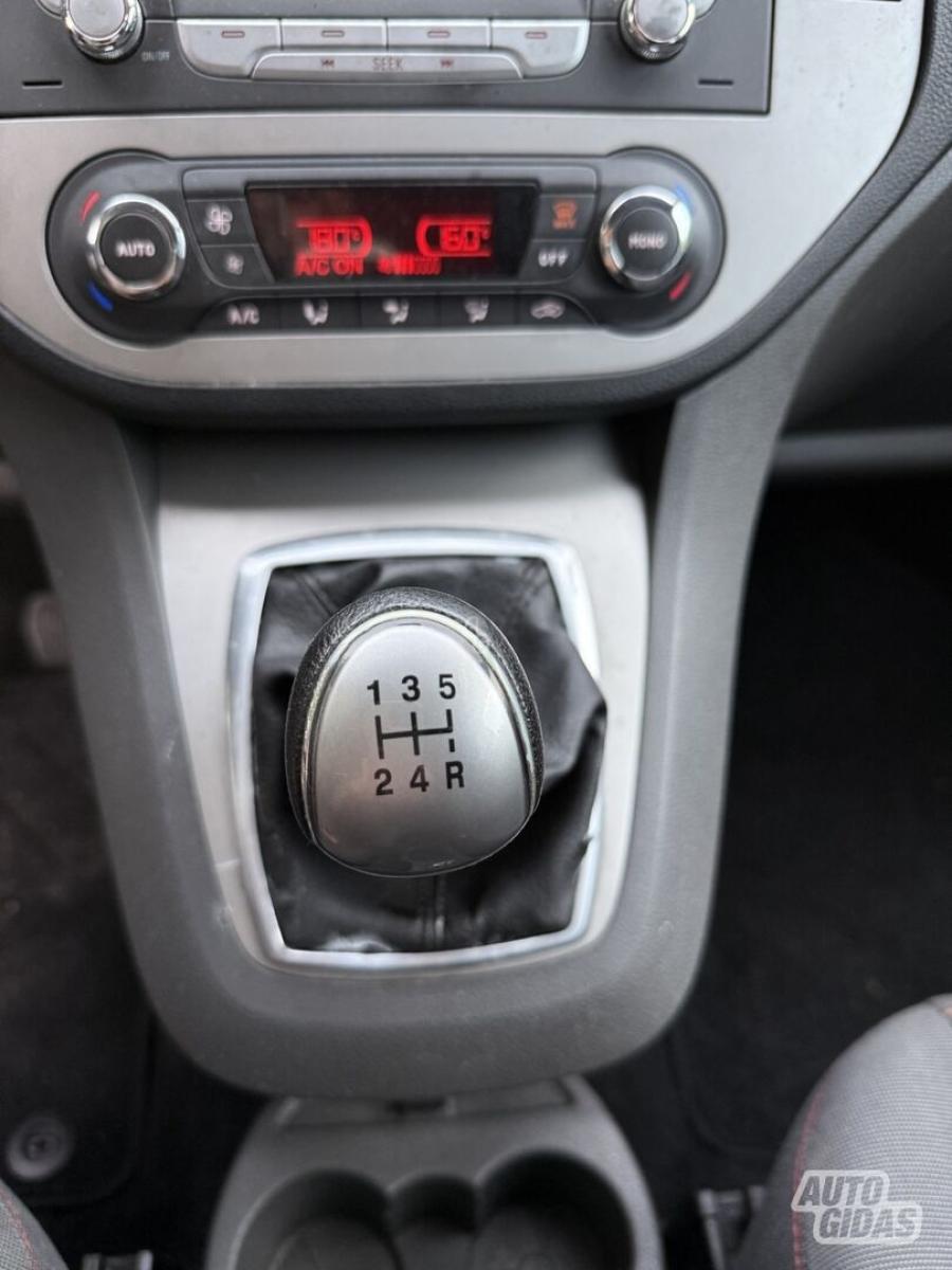 Black Ford C-Max 2009 in Alytus, with an engine capacity of 1.60 L and mileage of 264 thousand km for 2350 €, photo 19 on AUTOMOTO.COM.LV