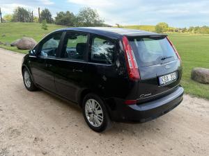 Black Ford C-Max 2009 in Siauliai, with an engine capacity of 1.60 L and mileage of 283 thousand km for 1800 €, photo 5 on AUTOMOTO.COM.LV
