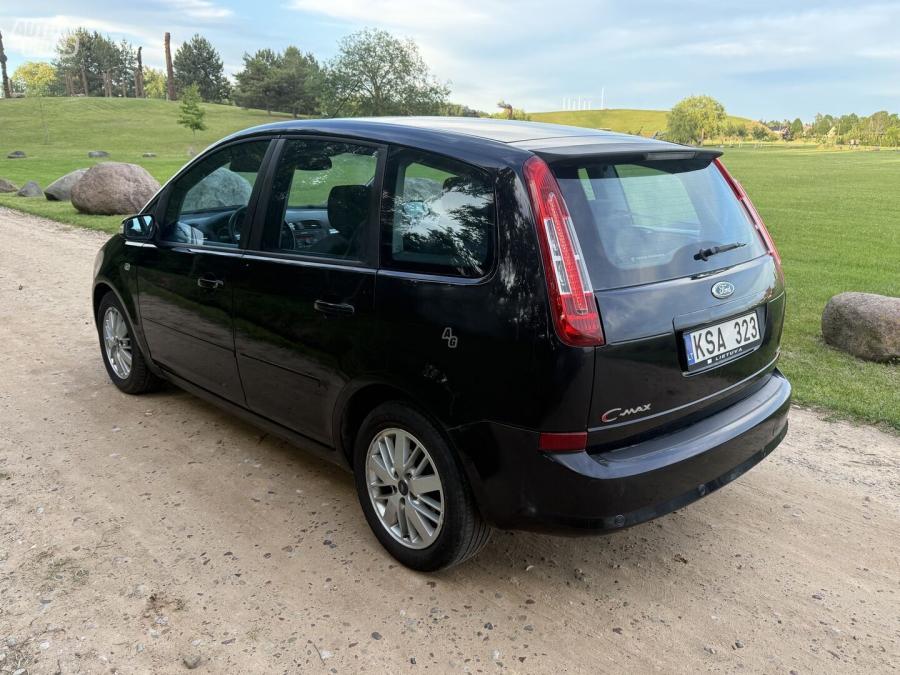 Black Ford C-Max 2009 in Siauliai, with an engine capacity of 1.60 L and mileage of 283 thousand km for 1800 €, photo 5 on AUTOMOTO.COM.LV