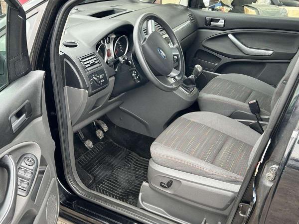 Black Ford C-Max 2009 in Kretinga, with an engine capacity of 1.56 L and mileage of 292 thousand km for 1100 €, photo 6 on AUTOMOTO.COM.LV