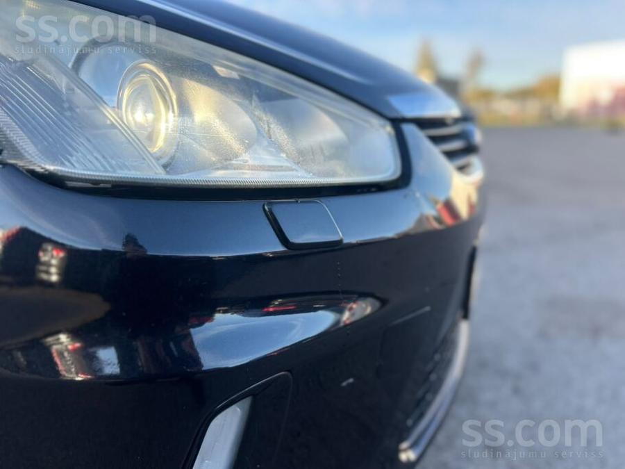 Melns Ford C-Max 2009 Jelgava, ar dzinēja tilpumu 2.00 L un nobraukumu 285 tūkst. km par 2300 €, foto 15 vietnē AUTOMOTO.COM.LV