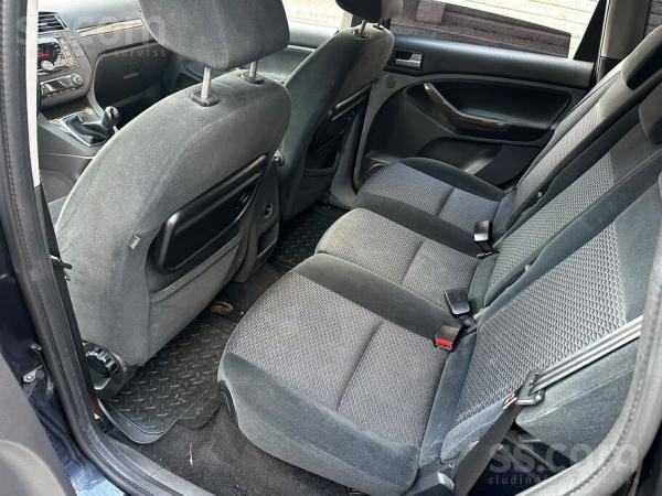 Black Ford C-Max 2010 in Riga, with an engine capacity of 1.80 L and mileage of 310 thousand km for 1600 €, photo 8 on AUTOMOTO.COM.LV