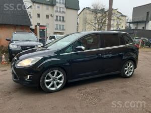 Black Ford C-Max 2011 in Daugavpils, with an engine capacity of 2.00 L and mileage of 0 thousand km for 4900 €, photo 8 on AUTOMOTO.COM.LV