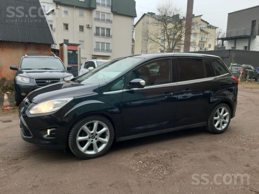 Black Ford C-Max 2011 in Daugavpils, with an engine capacity of 2.00 L and mileage of 0 thousand km for 4900 €, photo 8 on AUTOMOTO.COM.LV