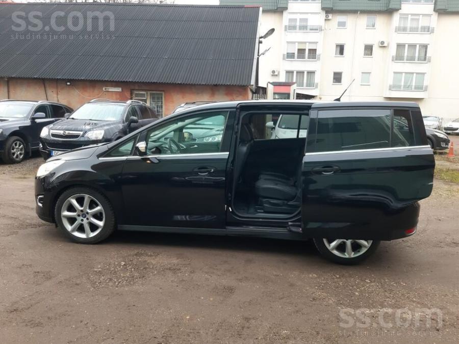 Black Ford C-Max 2011 in Daugavpils, with an engine capacity of 2.00 L and mileage of 0 thousand km for 4900 €, photo 9 on AUTOMOTO.COM.LV