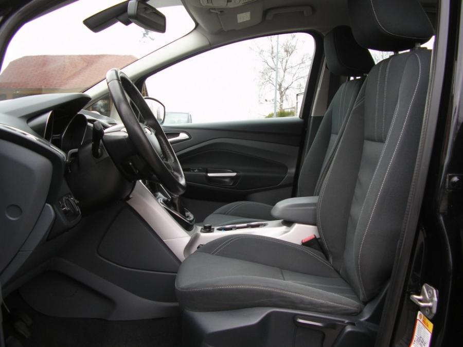 Black Ford C-Max 2011 in Riga, with an engine capacity of 1.60 L and mileage of 341 thousand km for 4150 €, photo 19 on AUTOMOTO.COM.LV