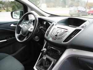 Black Ford C-Max 2011 in Riga, with an engine capacity of 1.60 L and mileage of 341 thousand km for 4150 €, photo 25 on AUTOMOTO.COM.LV