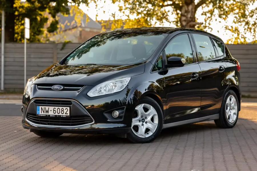 Black Ford C-Max 2011 in Jelgava, with an engine capacity of 1.60 L and mileage of 218 thousand km for 5200 €, photo 1 on AUTOMOTO.COM.LV