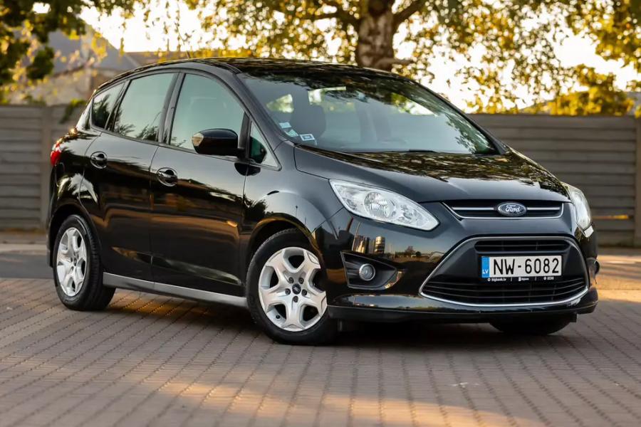 Black Ford C-Max 2011 in Jelgava, with an engine capacity of 1.60 L and mileage of 218 thousand km for 5200 €, photo 3 on AUTOMOTO.COM.LV