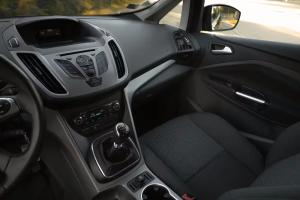 Black Ford C-Max 2011 in Jelgava, with an engine capacity of 1.60 L and mileage of 218 thousand km for 5200 €, photo 10 on AUTOMOTO.COM.LV