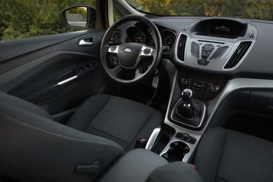 Black Ford C-Max 2011 in Jelgava, with an engine capacity of 1.60 L and mileage of 218 thousand km for 5200 €, photo 11 on AUTOMOTO.COM.LV