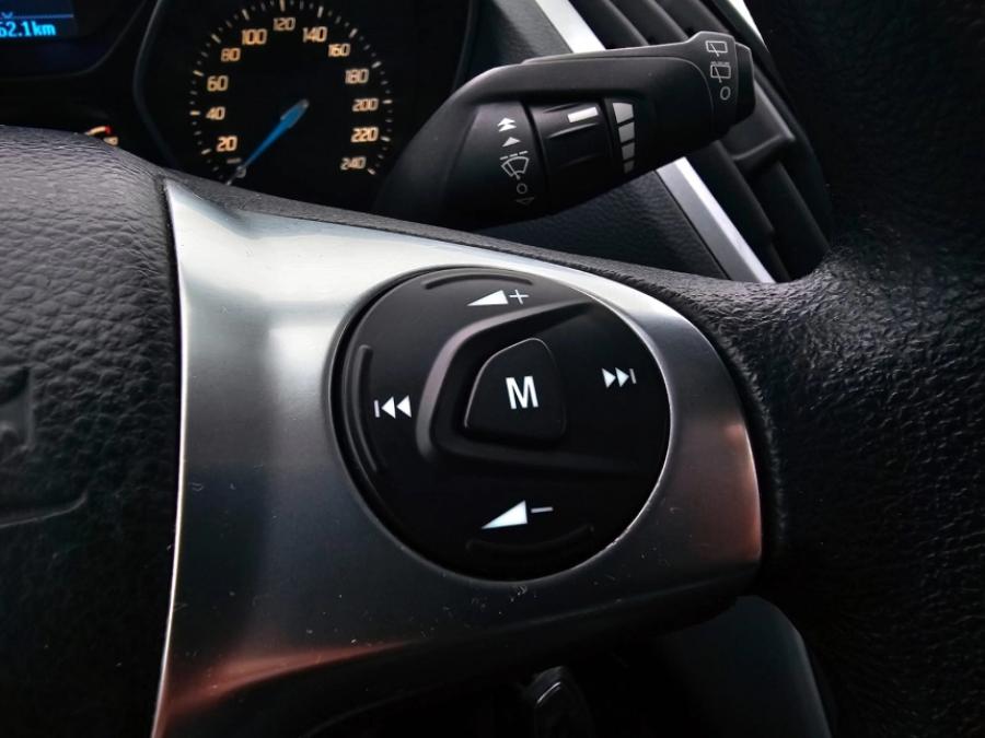 Melns Ford C-Max 2011 Rīga, ar dzinēja tilpumu 1.60 L un nobraukumu 240 tūkst. km par 5490 €, foto 20 vietnē AUTOMOTO.COM.LV