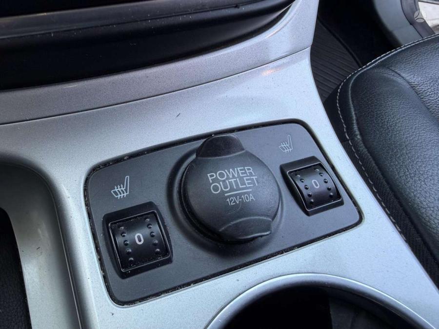 Melns Ford C-Max 2011 Viļņa, ar dzinēja tilpumu 1.56 L un nobraukumu 295 tūkst. km par 1850 €, foto 23 vietnē AUTOMOTO.COM.LV