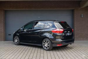 Black Ford C-Max 2012 in Marijampole, with an engine capacity of 1.60 L and mileage of 237 thousand km for 4850 €, photo 7 on AUTOMOTO.COM.LV