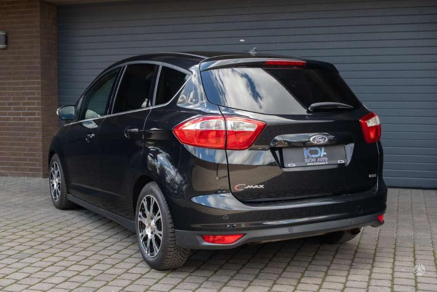 Black Ford C-Max 2012 in Marijampole, with an engine capacity of 1.60 L and mileage of 237 thousand km for 4850 €, photo 8 on AUTOMOTO.COM.LV