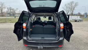 Melns Ford C-Max 2012 Daugavpils, ar dzinēja tilpumu 1.60 L un nobraukumu 253 tūkst. km par 4200 €, foto 26 vietnē AUTOMOTO.COM.LV