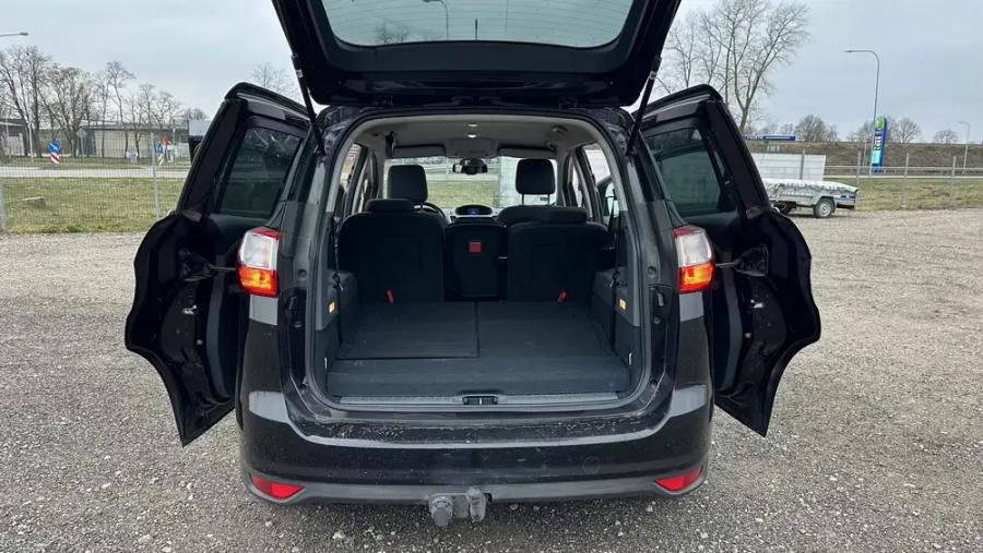 Melns Ford C-Max 2012 Daugavpils, ar dzinēja tilpumu 1.60 L un nobraukumu 253 tūkst. km par 4200 €, foto 27 vietnē AUTOMOTO.COM.LV