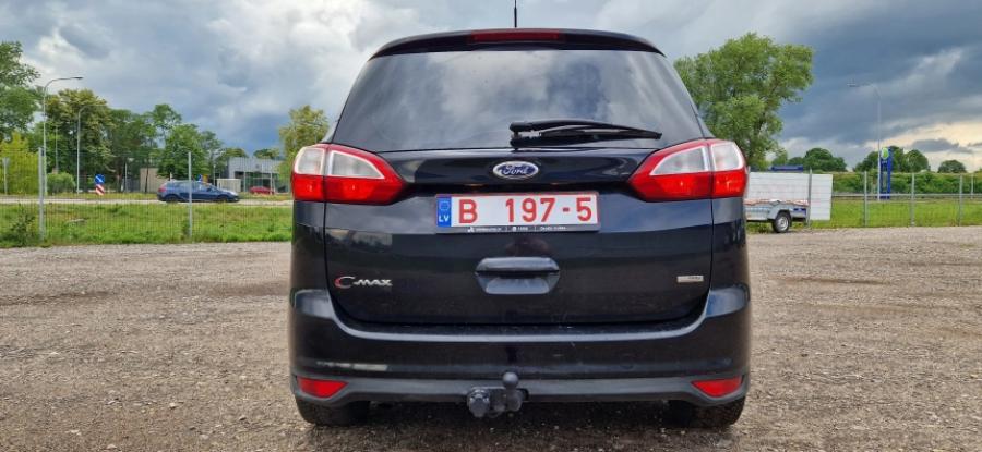 Black Ford C-Max 2012 in Riga, with an engine capacity of 1.60 L and mileage of 251 thousand km for 4750 €, photo 5 on AUTOMOTO.COM.LV