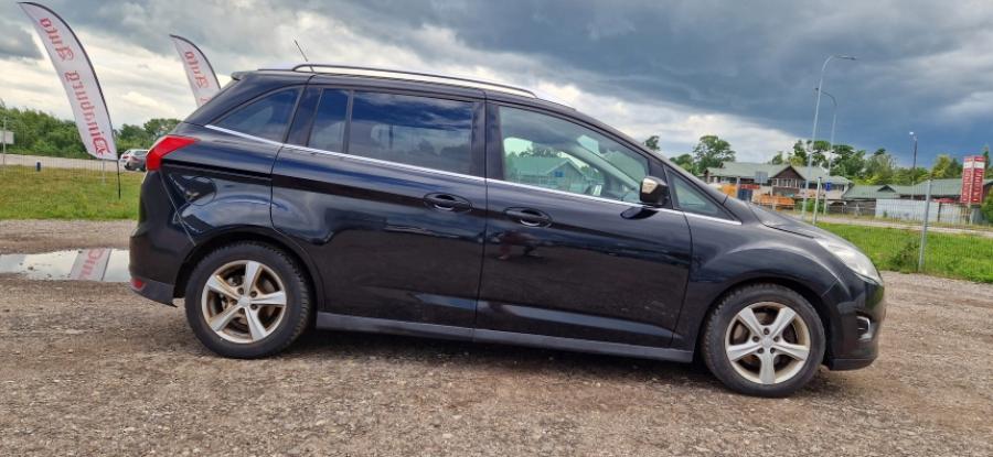 Black Ford C-Max 2012 in Riga, with an engine capacity of 1.60 L and mileage of 251 thousand km for 4750 €, photo 7 on AUTOMOTO.COM.LV