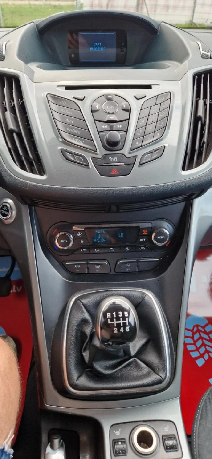 Black Ford C-Max 2012 in Riga, with an engine capacity of 1.60 L and mileage of 251 thousand km for 4750 €, photo 15 on AUTOMOTO.COM.LV