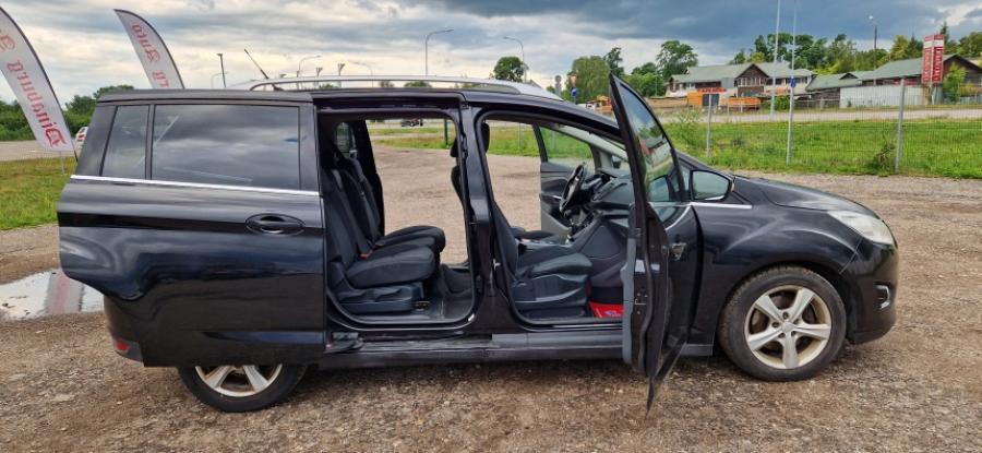 Black Ford C-Max 2012 in Riga, with an engine capacity of 1.60 L and mileage of 251 thousand km for 4750 €, photo 27 on AUTOMOTO.COM.LV