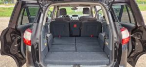 Black Ford C-Max 2012 in Riga, with an engine capacity of 1.60 L and mileage of 251 thousand km for 4750 €, photo 30 on AUTOMOTO.COM.LV