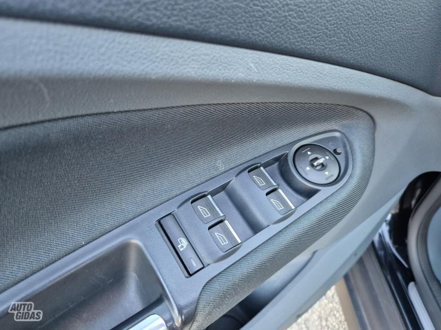 Black Ford C-Max 2012 in Mazeikiai, with an engine capacity of 1.60 L and mileage of 251 thousand km for 4650 €, photo 15 on AUTOMOTO.COM.LV