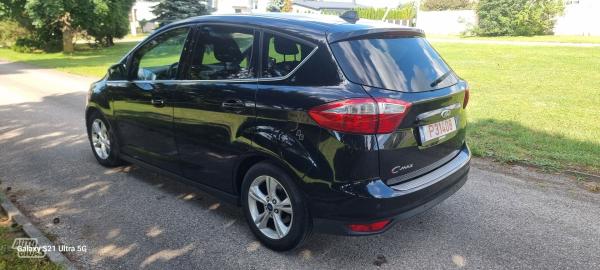 Black Ford C-Max 2012 in Kedainiai, with an engine capacity of 1.00 L and mileage of 174 thousand km for 3999 €, photo 5 on AUTOMOTO.COM.LV