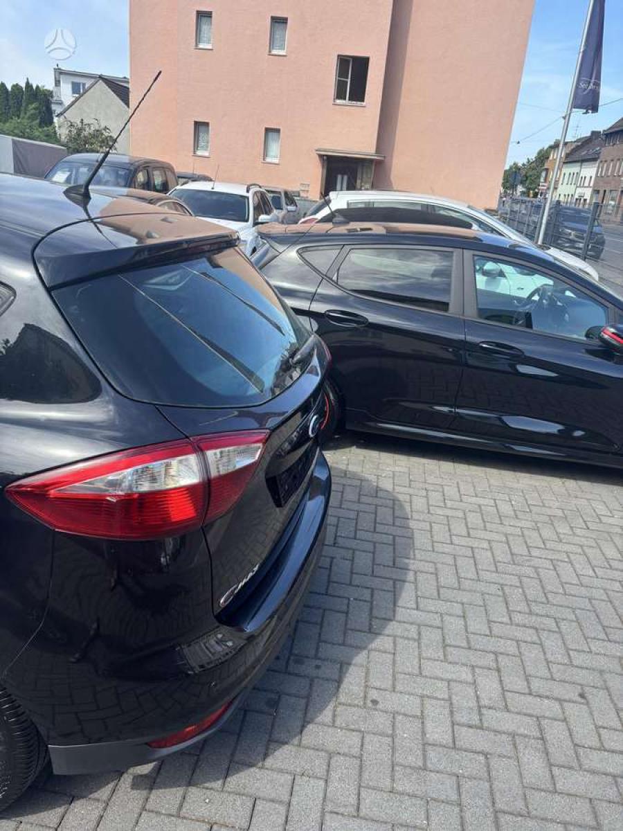 Melns Ford C-Max 2012 Šauļi, ar dzinēja tilpumu 1.56 L un nobraukumu 288 tūkst. km par 2650 €, foto 5 vietnē AUTOMOTO.COM.LV