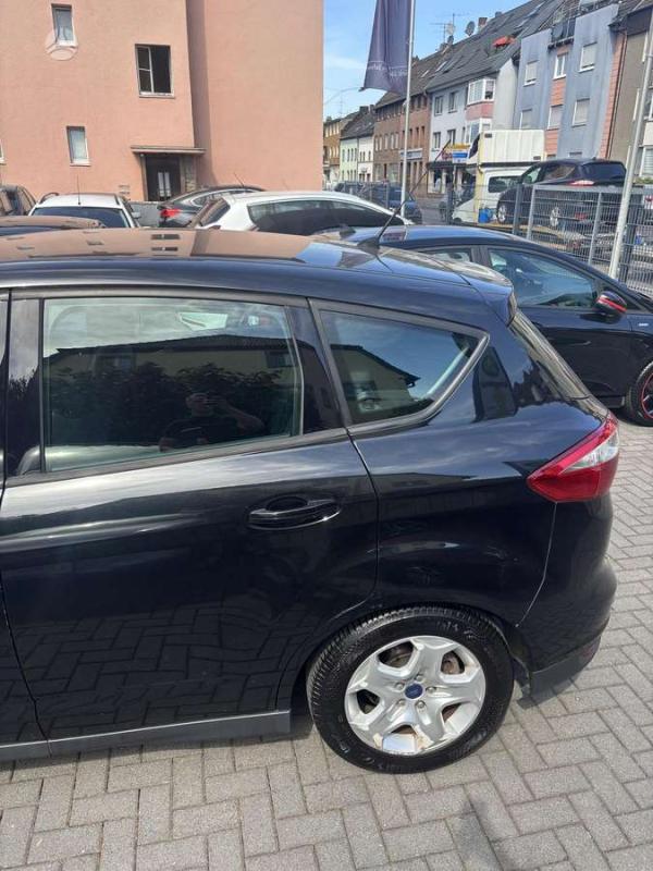 Melns Ford C-Max 2012 Šauļi, ar dzinēja tilpumu 1.56 L un nobraukumu 288 tūkst. km par 2650 €, foto 5 vietnē AUTOMOTO.COM.LV