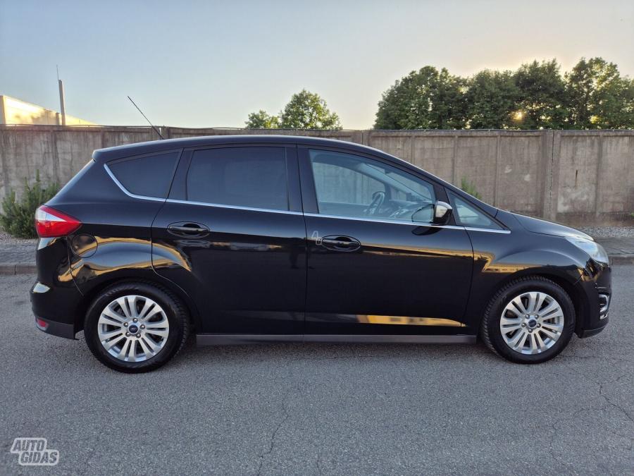 Black Ford C-Max 2012 in Mazeikiai, with an engine capacity of 1.60 L and mileage of 251 thousand km for 4450 €, photo 6 on AUTOMOTO.COM.LV