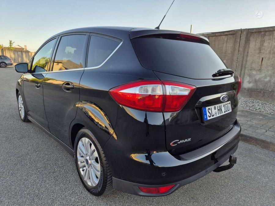 Black Ford C-Max 2012 in Mazeikiai, with an engine capacity of 1.60 L and mileage of 251 thousand km for 4450 €, photo 4 on AUTOMOTO.COM.LV