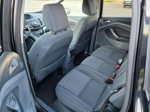 Black Ford C-Max 2012 in Mazeikiai, with an engine capacity of 1.60 L and mileage of 251 thousand km for 4450 €, photo 9 on AUTOMOTO.COM.LV