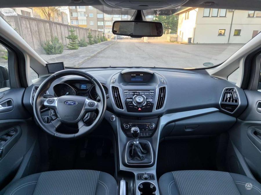 Black Ford C-Max 2012 in Mazeikiai, with an engine capacity of 1.60 L and mileage of 251 thousand km for 4450 €, photo 10 on AUTOMOTO.COM.LV