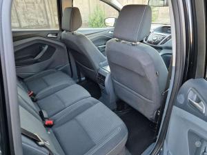 Black Ford C-Max 2012 in Mazeikiai, with an engine capacity of 1.60 L and mileage of 251 thousand km for 4450 €, photo 11 on AUTOMOTO.COM.LV