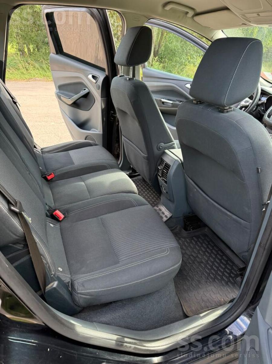 Melns Ford C-Max 2012 Rīga, ar dzinēja tilpumu 1.60 L un nobraukumu 275 tūkst. km par 3100 €, foto 7 vietnē AUTOMOTO.COM.LV