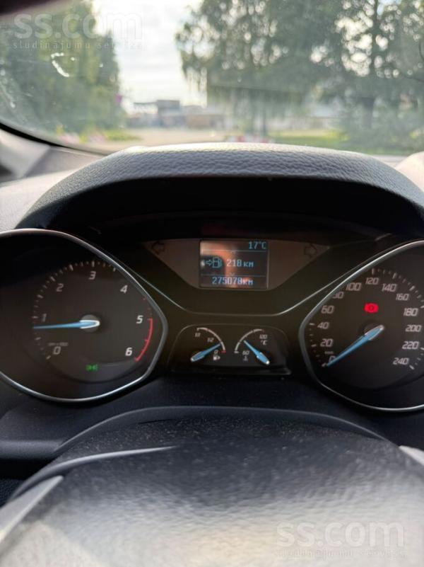 Melns Ford C-Max 2012 Rīga, ar dzinēja tilpumu 1.60 L un nobraukumu 275 tūkst. km par 3100 €, foto 9 vietnē AUTOMOTO.COM.LV