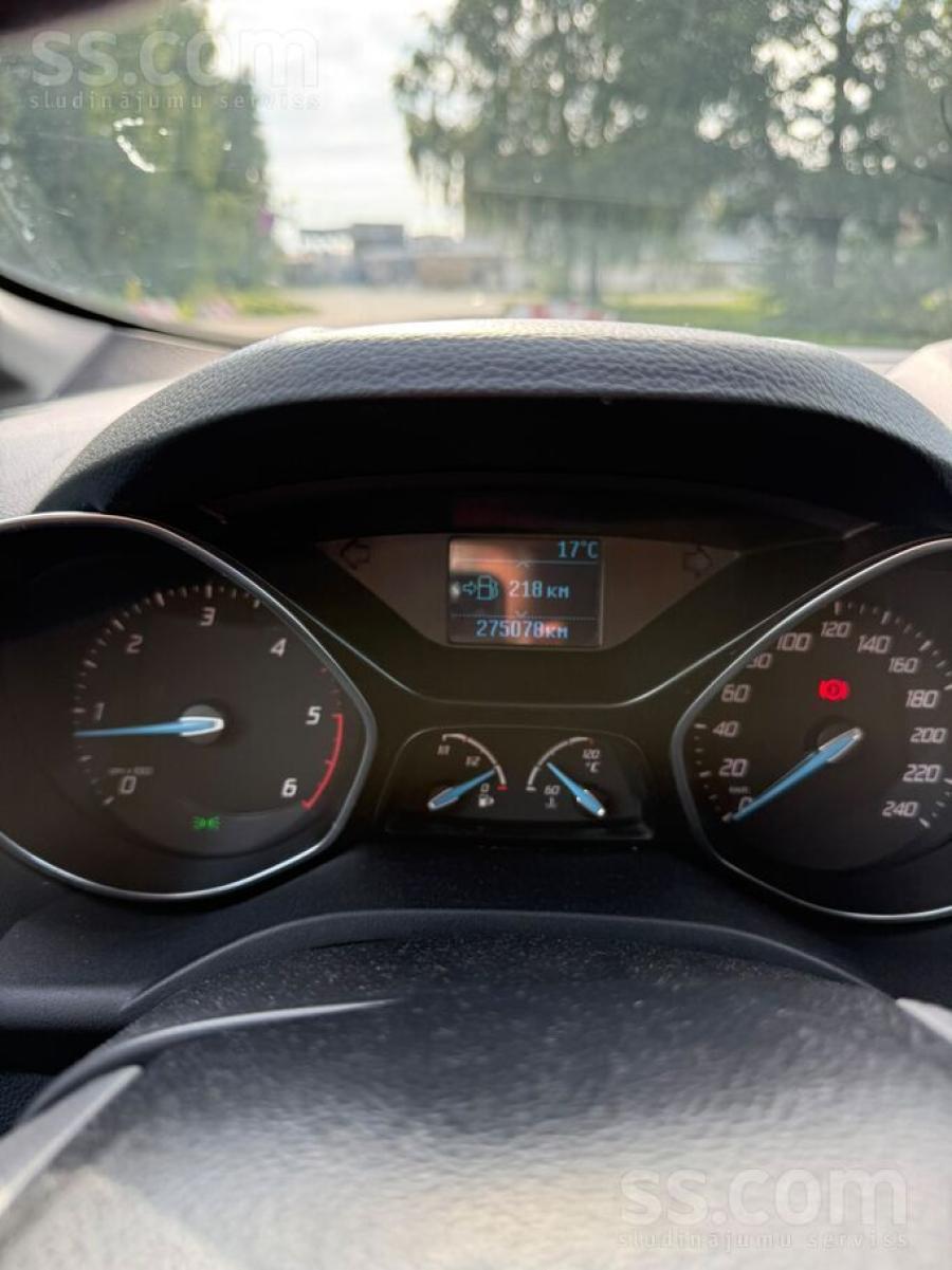 Melns Ford C-Max 2012 Rīga, ar dzinēja tilpumu 1.60 L un nobraukumu 275 tūkst. km par 3100 €, foto 9 vietnē AUTOMOTO.COM.LV