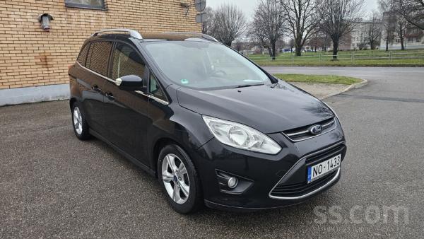 Black Ford C-Max 2013 in Limbazi, with an engine capacity of 1.00 L and mileage of 140 thousand km for 4650 €, photo 3 on AUTOMOTO.COM.LV